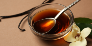 8 Best Vanilla Extract Substitutes (How to Use Them)