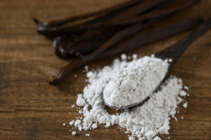 8 Best Vanilla Extract Substitutes (How to Use Them)