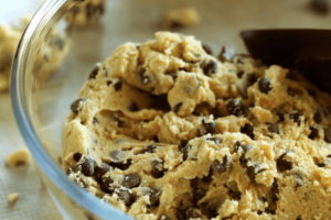 4 Ways to Defrost/Thaw Cookie Dough (Room Temp & Fridge)