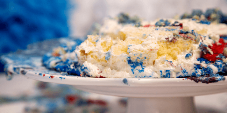 What to Do With a Broken/Messed-Up Cake (8 Ideas)