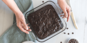 How Long to Bake Brownies (Time and Temperature)