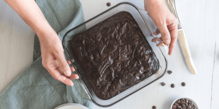 How Long to Bake Brownies (Time and Temperature)