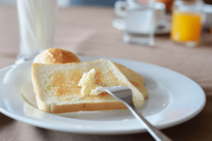 How Much Bread Should You Eat a Day (Facts & Tips)