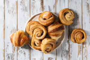 How to Store Pastries and Keep Them Fresh (5 Steps)