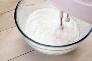 3 Easy Steps to Make Whipped Icing Like the Bakery