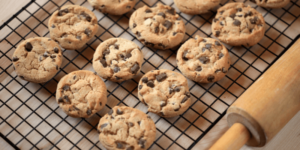 Top 6 Butter Substitutes for Cookies (With Tips & FAQs)