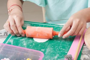 Can You Eat Fondant? (Don’t Do It Until You Read This)