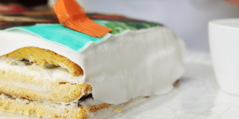 How to Put Picture On Cake at Home (3 Ways With Steps)