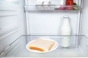 How Long Does Bread Last in the Fridge (How to Store it)