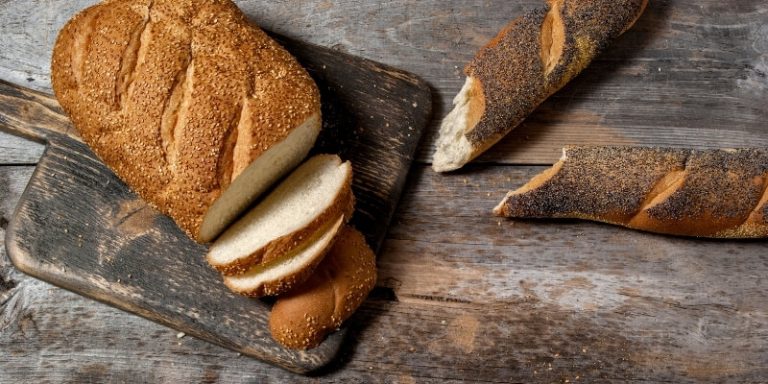 How Many Slices of Bread Are in a Loaf (Brand, Type & Size)