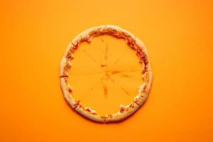 3 Reasons Why Pizzas are Round (Facts & FAQs)